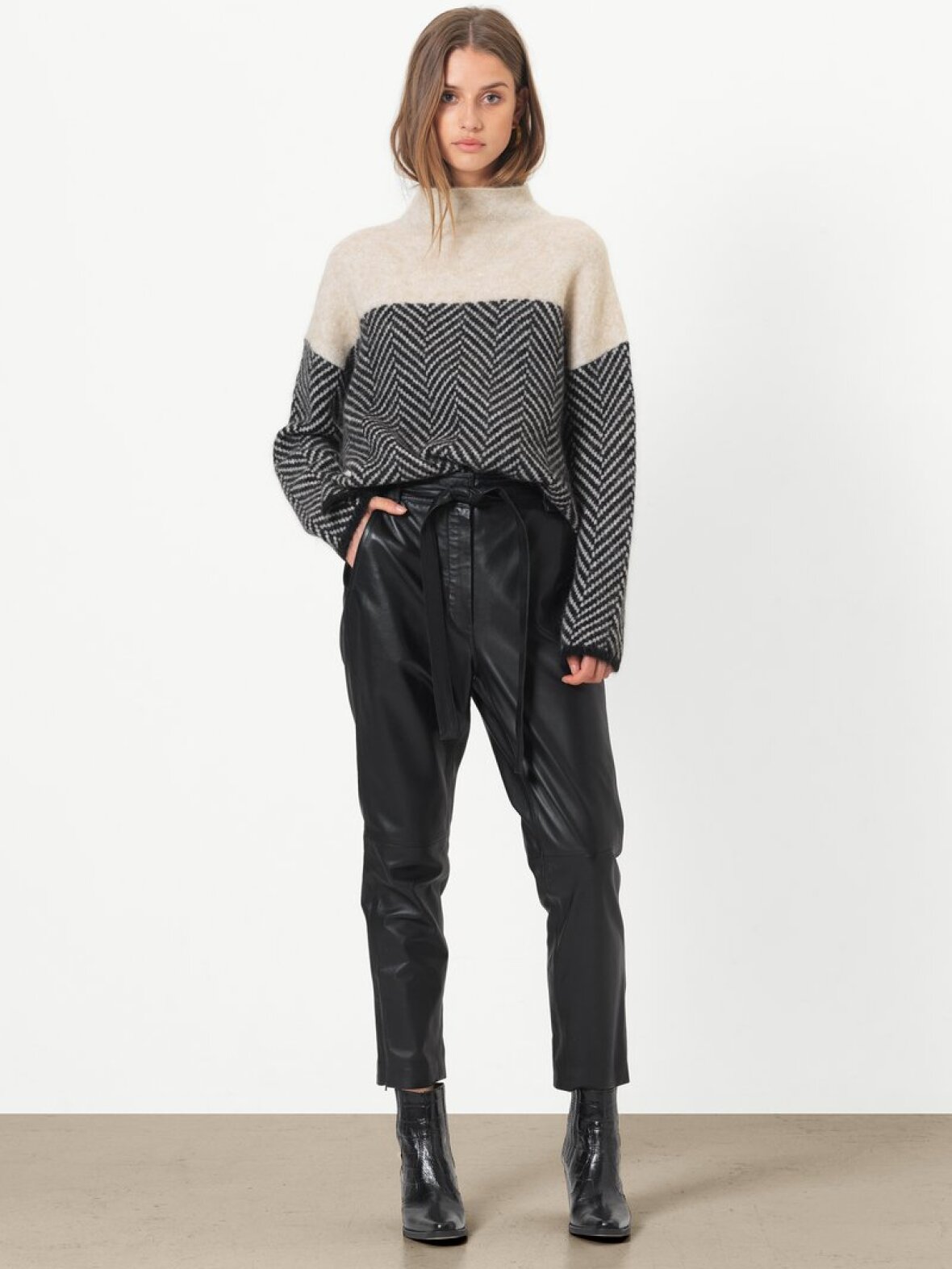 Nønne Nuuk Greenland - Strik - Second Female - second female HERRIN ...